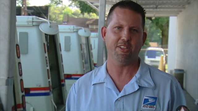 Florida mailman helps rescue veteran, dogs from house fire