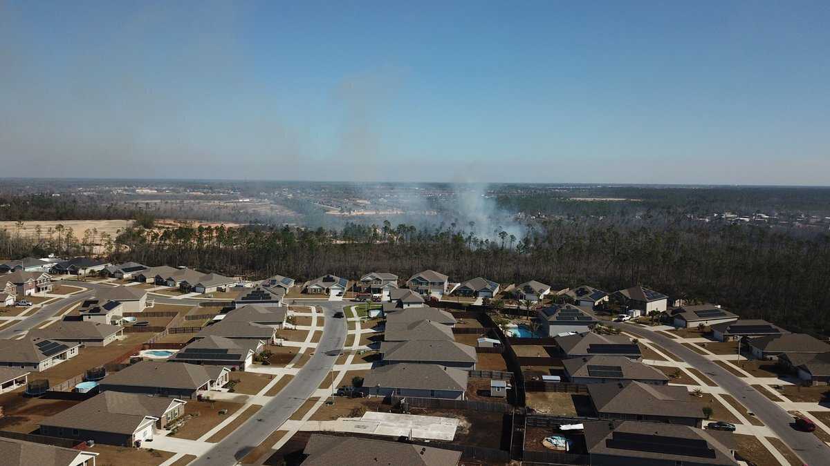 Florida Panhandle wildfire: Massive 1,400-acre fire forces evacuation ...