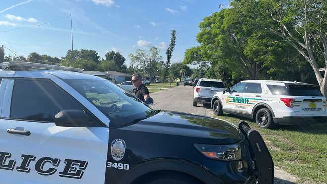 Homes evacuated along Palm Tree Lane as Fort Myers police respond to ...