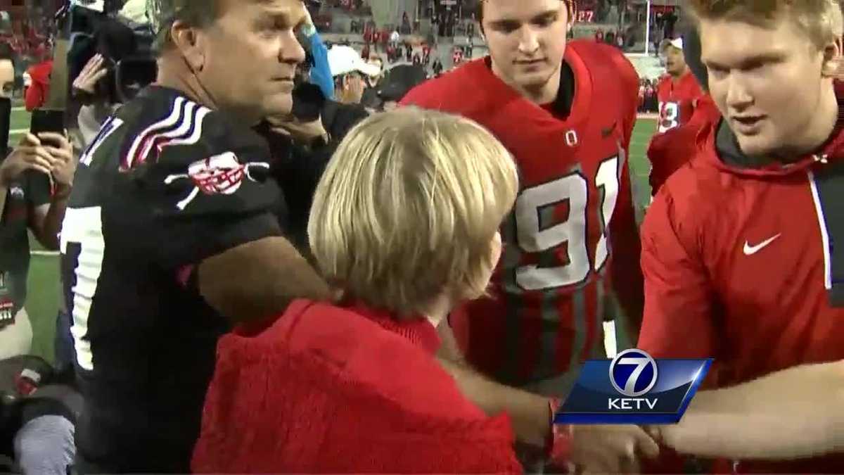 PHOTOS: Opponents honor Sam Foltz throughout season