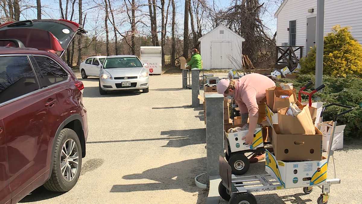 Dozens of cars line up before Maine food pantry opens