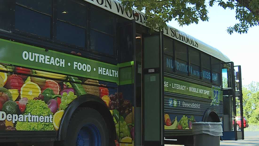 Old school bus transforms into free lunch delivery service for students