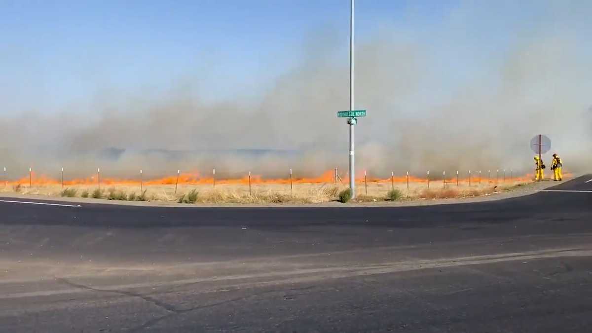 Crews contain Placer County grass fire, lift evacuations