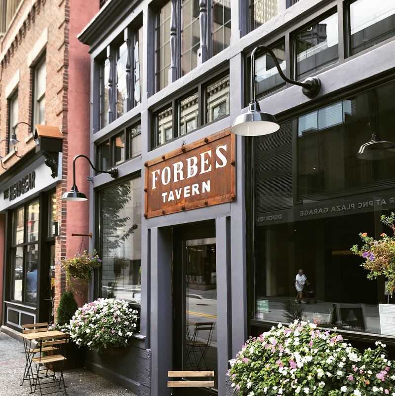 5 sports bars to watch a game at in Pittsburgh