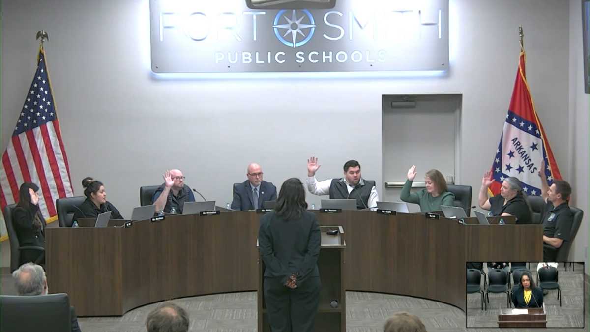 Fort Smith School Board approves closure of two elementary schools