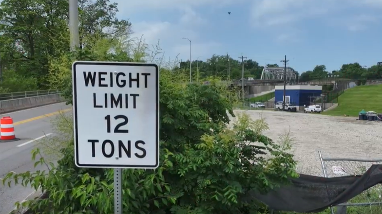 Many trucks crossing Fourth Street bridge exceeding emergency weight ...