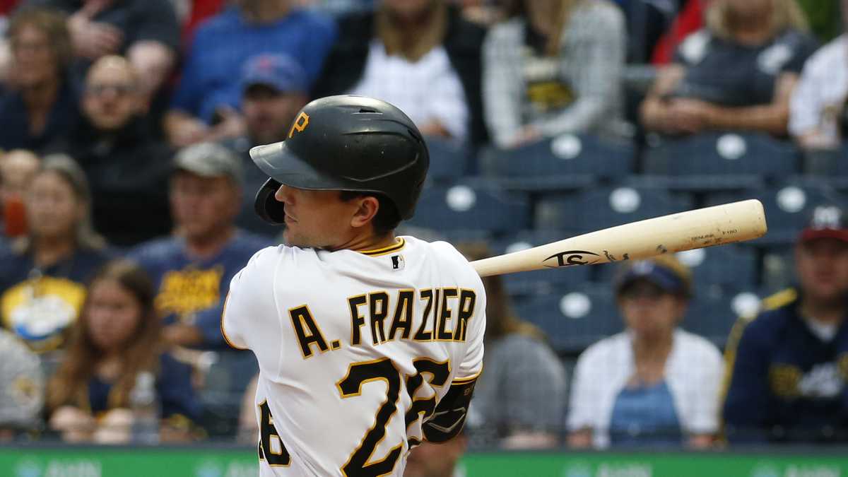 Adam Frazier signs with Pittsburgh Pirates