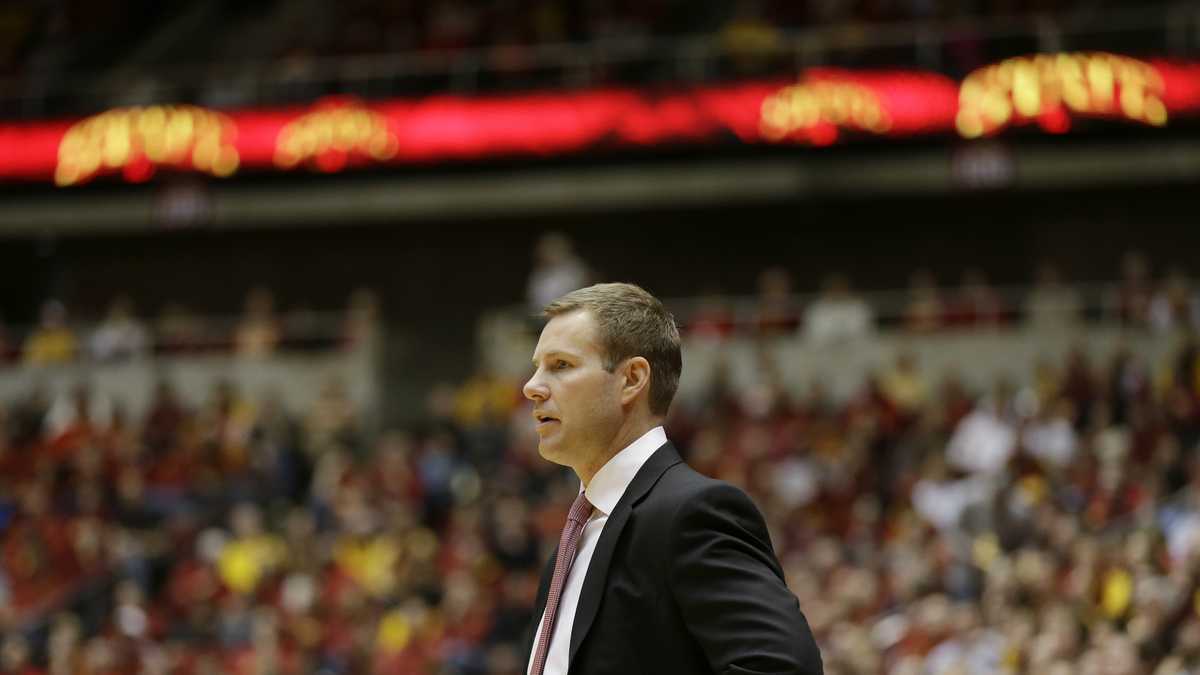Fred Hoiberg leaves game early, reportedly taken to hospital