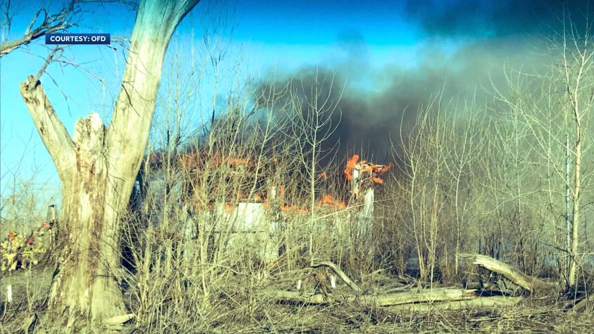 Building full of mud partially collapses during fire