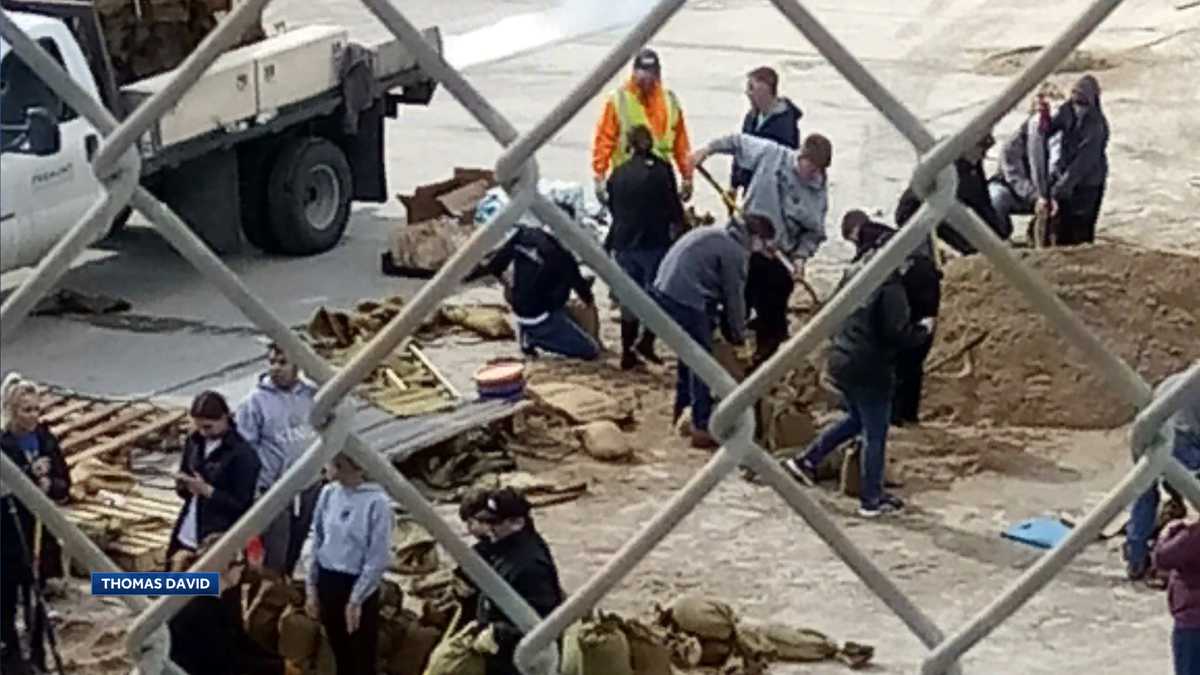 Sandbagging effort underway in South Fremont