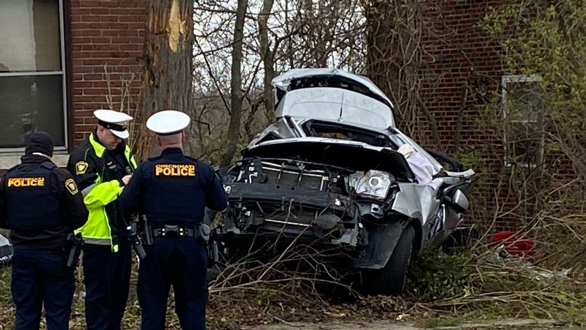 Police: 3 people seriously injured in Westwood crash