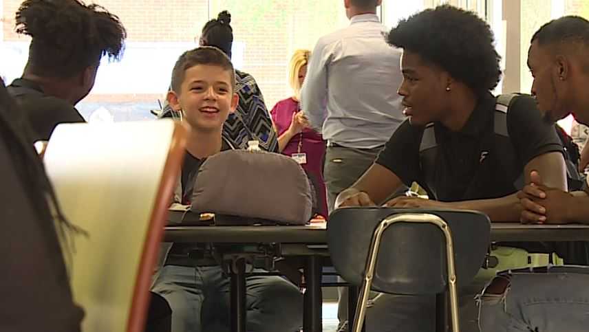 Upperclassmen befriend freshman with no one to sit with at lunch