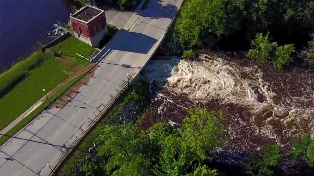 Authorities keep close eye on Friendship Lake dam; flash flood watch in ...