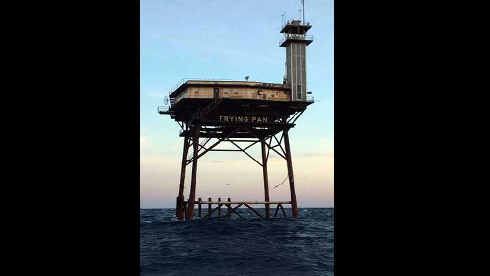 Lighthouse off Carolina coast turned into B&B now up for auction