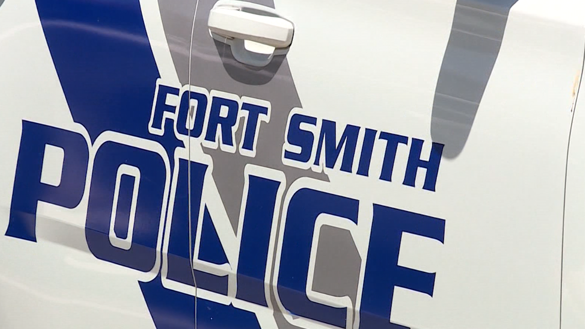 Fort Smith police searching for armed carjacking suspect
