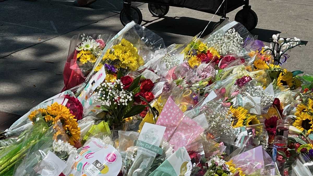 Photos: FSU unity vigil and campus memorials