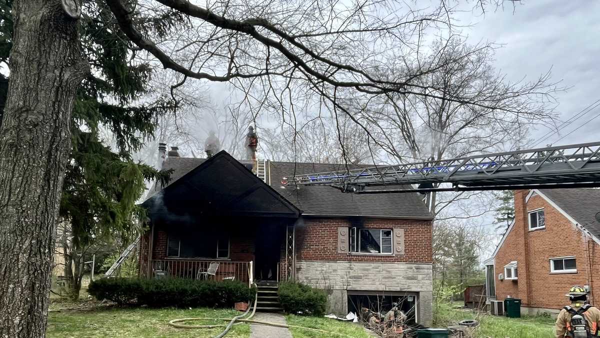 Firefighters battle structure fire on Roxie Lane in College Hill