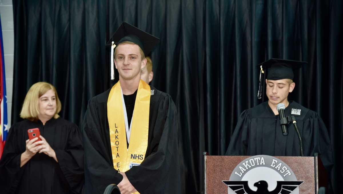 Top runner graduates after missing ceremony for meet