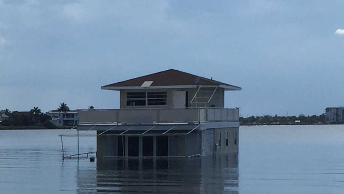 Floating home sinking near Intracoastal