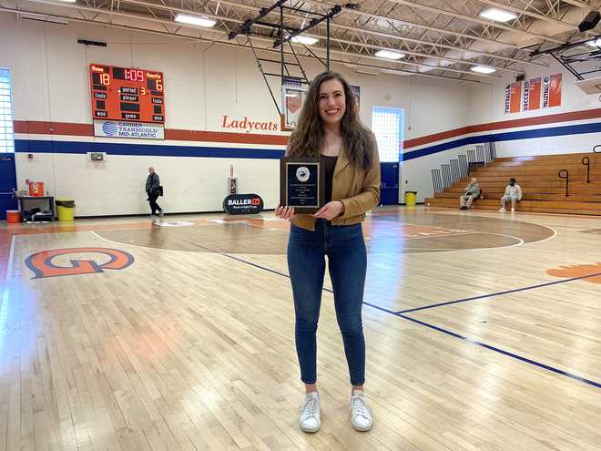 Wxii Sports Anchor Lauren Walsh Receives Award