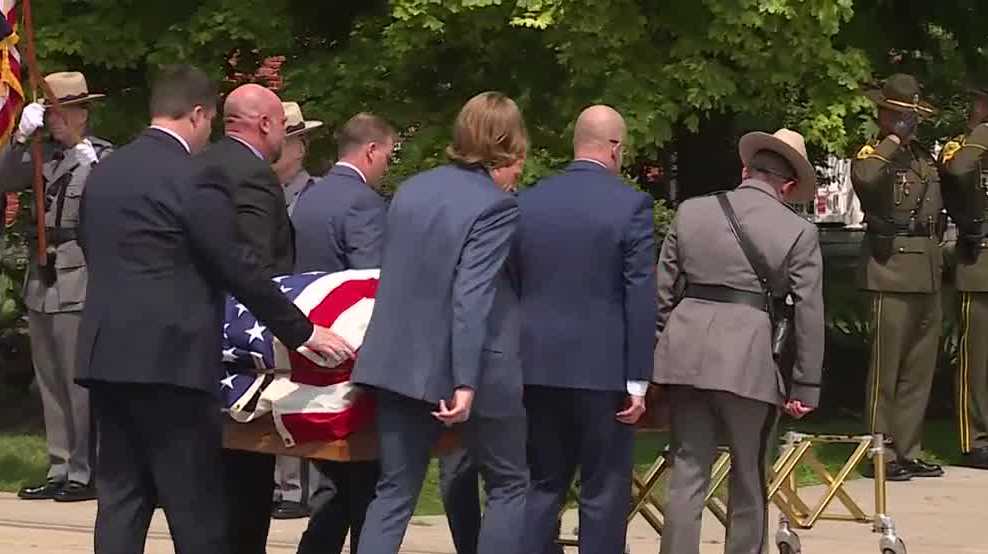 Hundreds gather to honor fallen NYSP Captain Christopher Garrow at ...