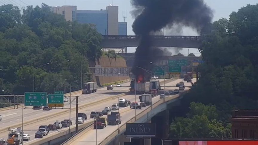 Crash in KC leads to vehicle fire, traffic closures on I-670 in Kansas City