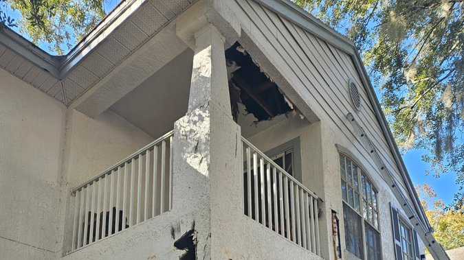More than two dozen displaced after Orlando condo fire