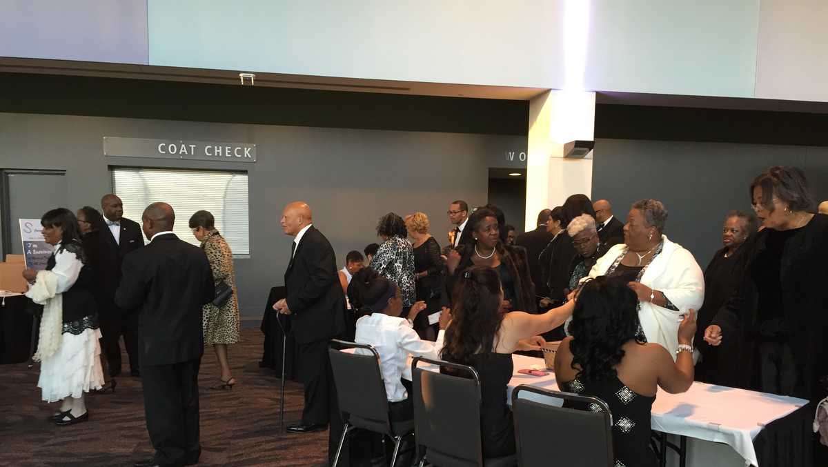 Cancer survivors celebrate life at downtown gala