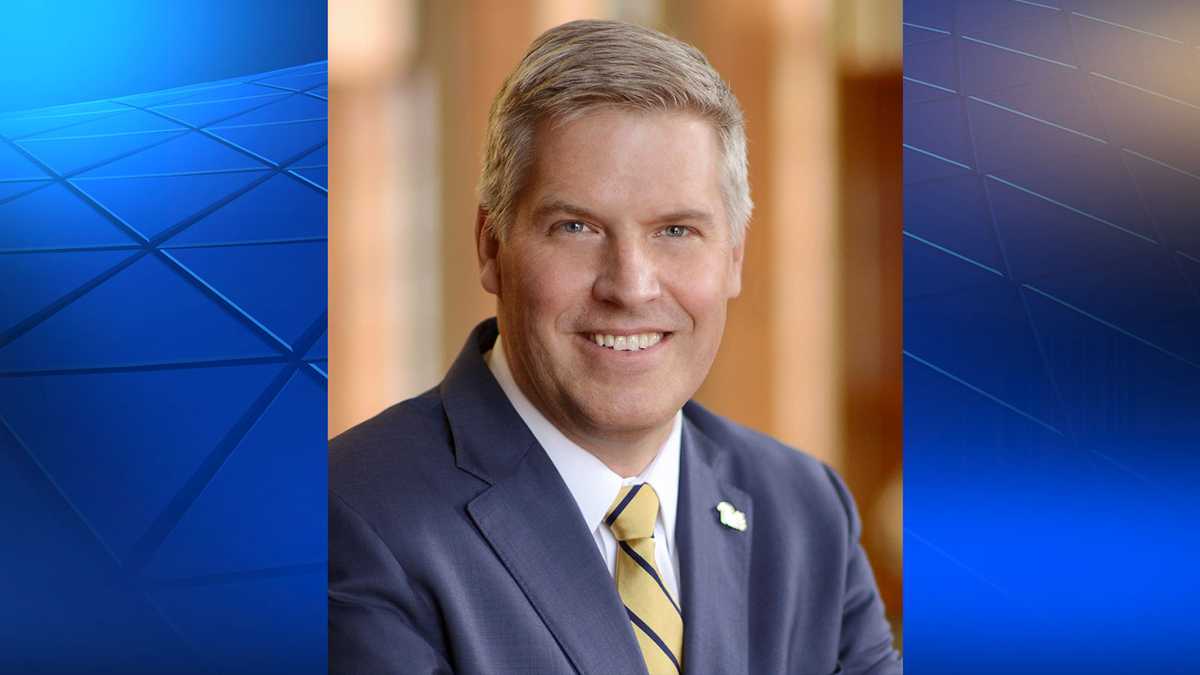 Patrick Gallagher: Pitt chancellor to step down in 2023
