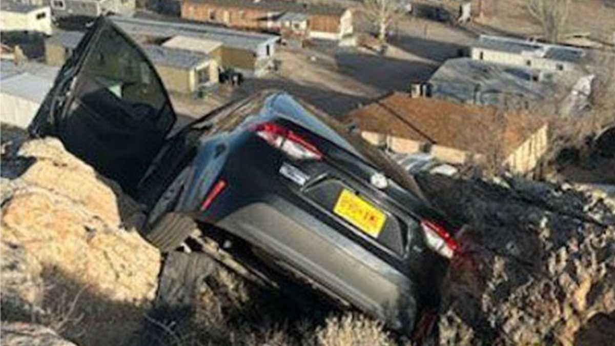 Driver hospitalized after alleged DWI crash in Gallup