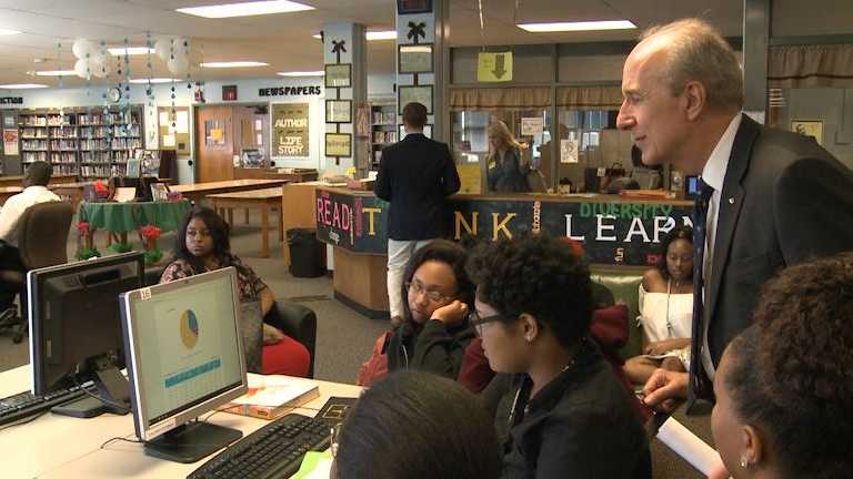 High School students get lesson in stock market through nationwide ...