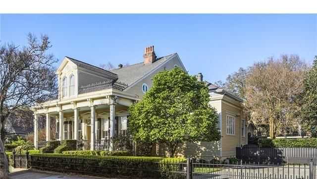 Mansion Monday: Garden District Italianate cottage built in 1870