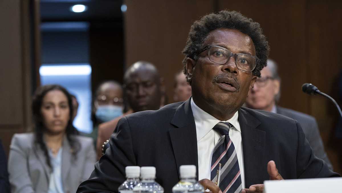 Son of Buffalo victim pushes Congress to act: 'What are you doing?'