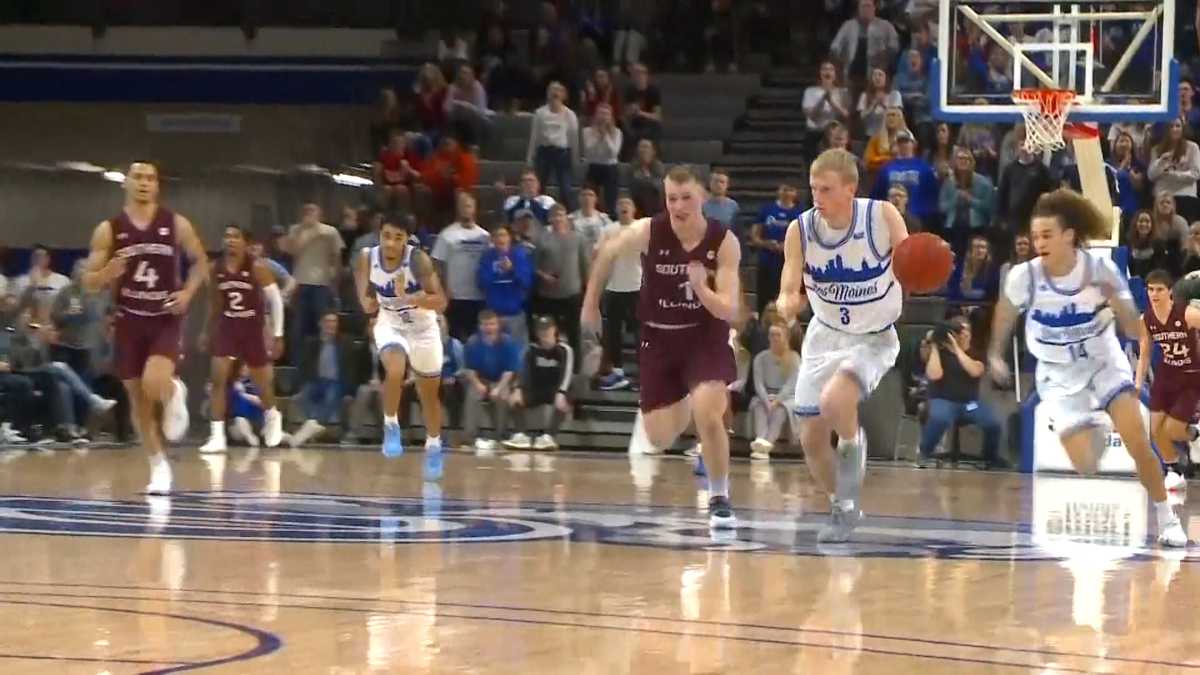 Sturtz sparks Drake from bench