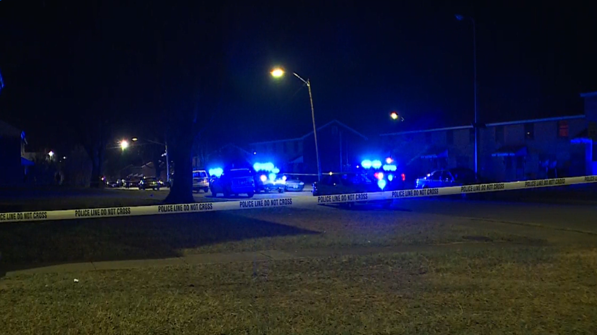 Man dead in shooting at Gate City apartment 66th Street South