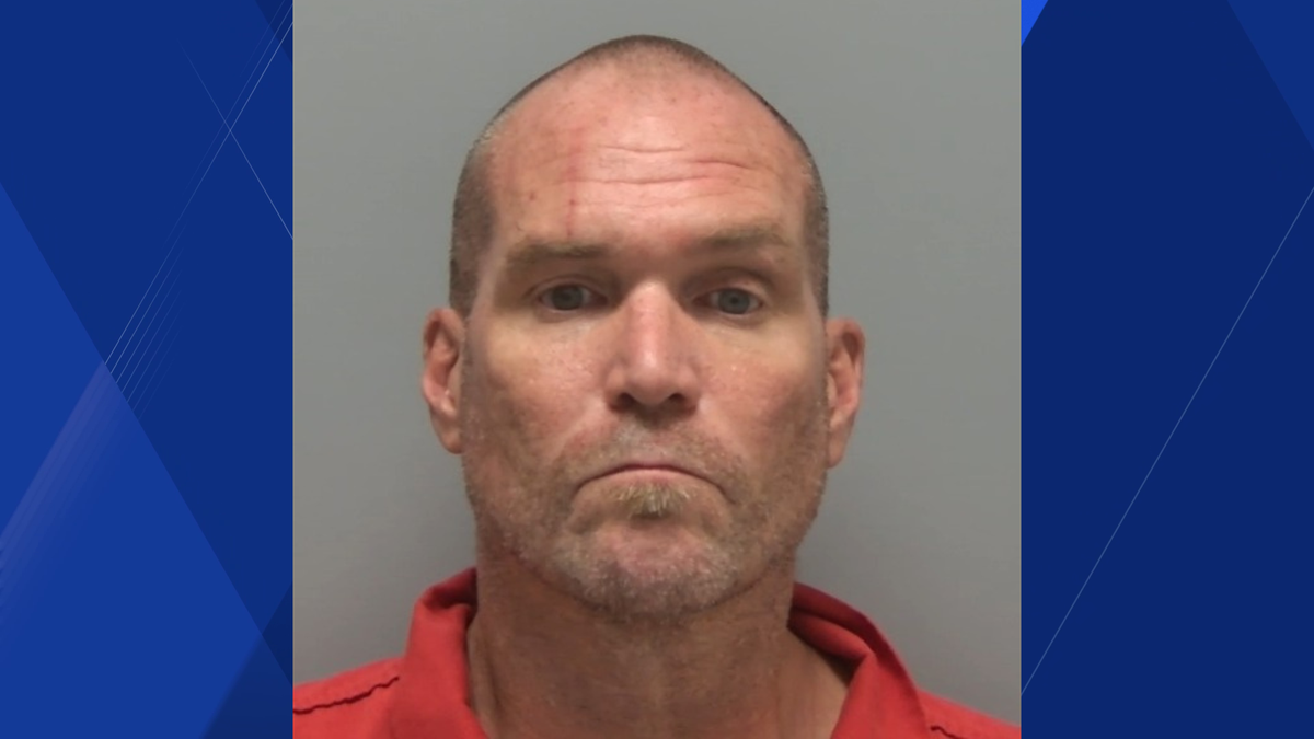 Man accused of running from DUI crash with pills in his pocket wanted ...