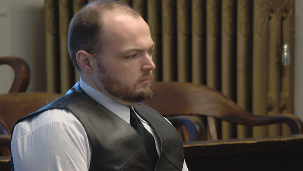 Man convicted in killings of 8 from another Ohio family seeks new trial