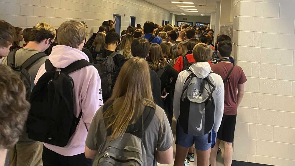 Punishment dropped for Georgia student suspended for posting photo of ...