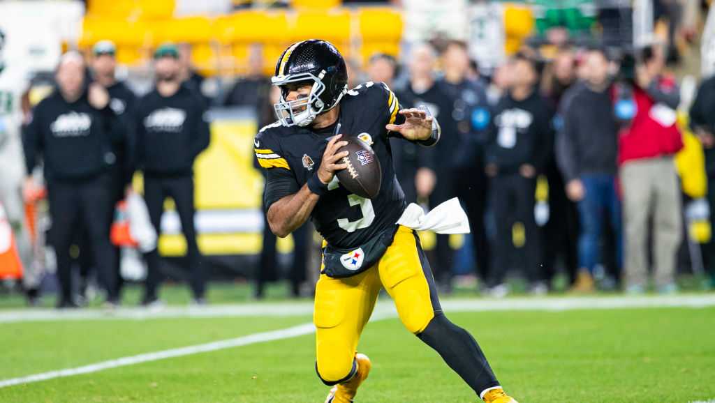 Russell Wilson throws for 2 TDs, runs for another in Pittsburgh debut ...