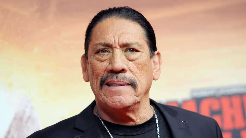 Actor Danny Trejo comes to aid of baby that was trapped in overturned car