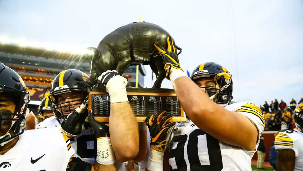 Floyd of Rosedale: Recent trophy photos from Iowa-Minnesota football