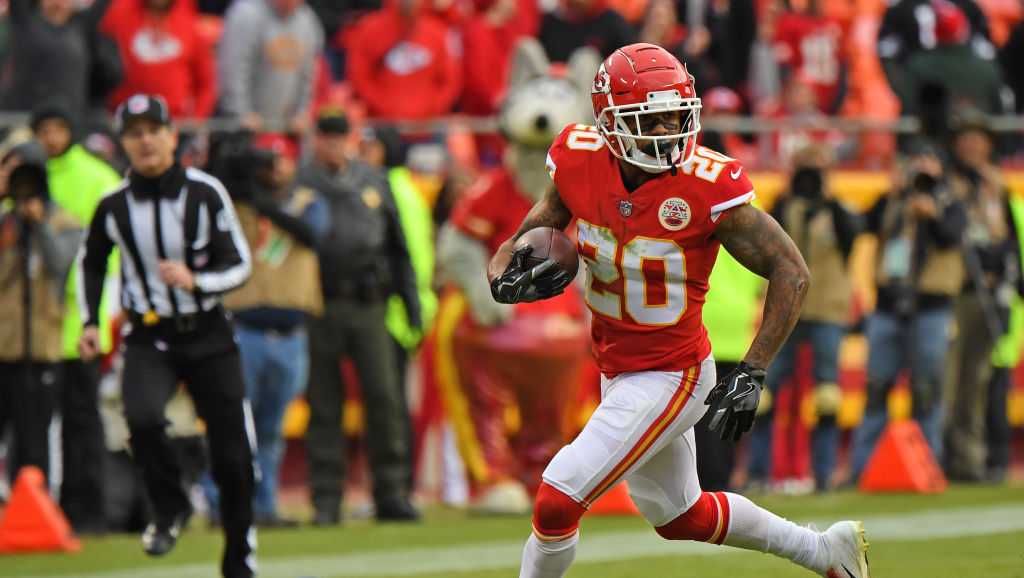 Chiefs roster moves: Steven Nelson returns, joins practice squad