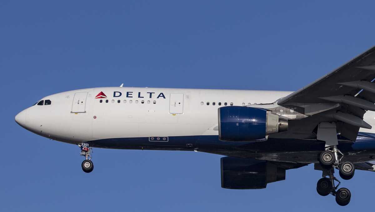 Delta to restrict emotional support animals on long flights