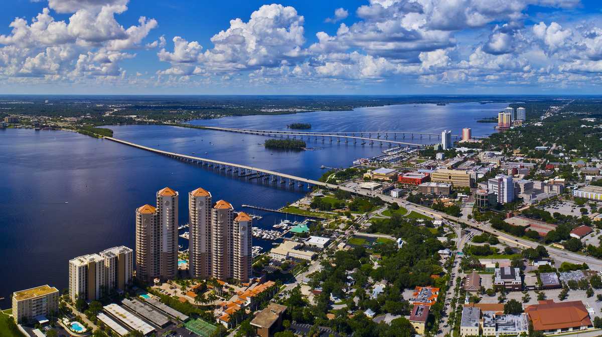 State health dept. issues blue-green algae alert for Caloosahatchee ...