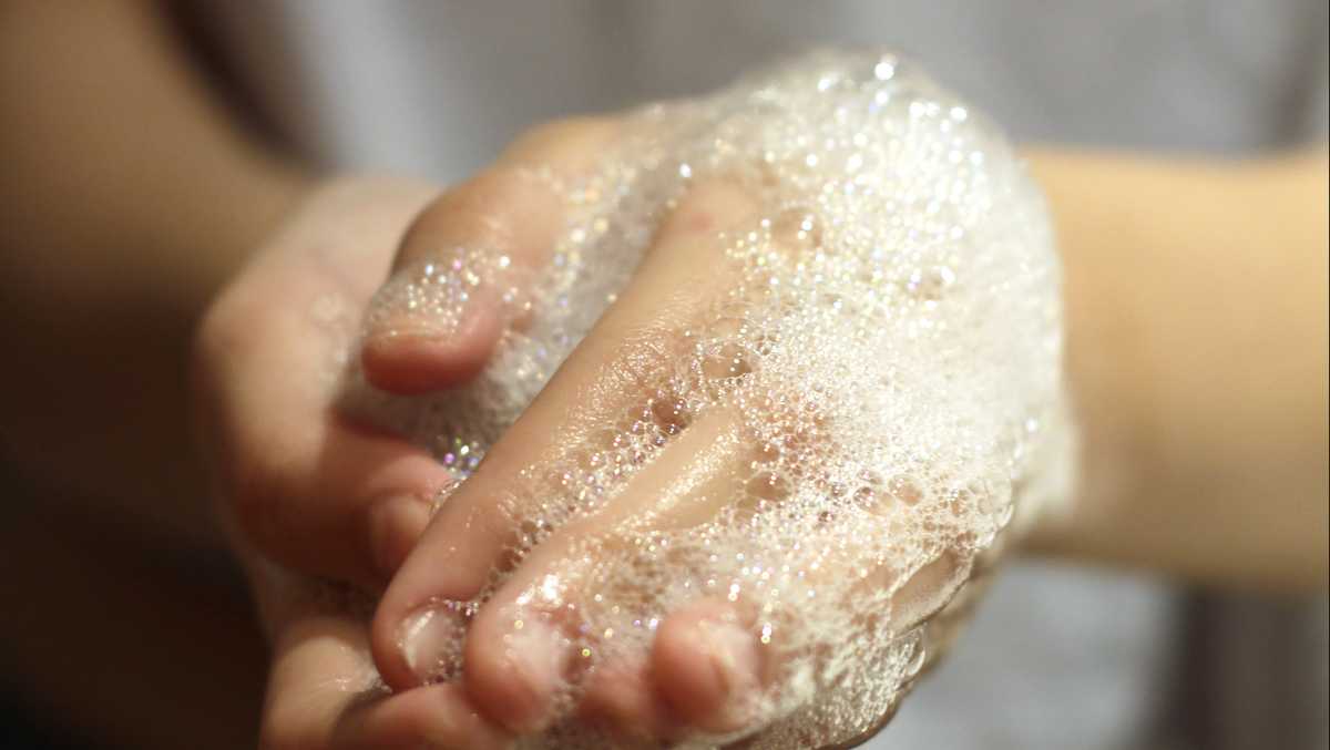 How to wash your hands to avoid getting sick