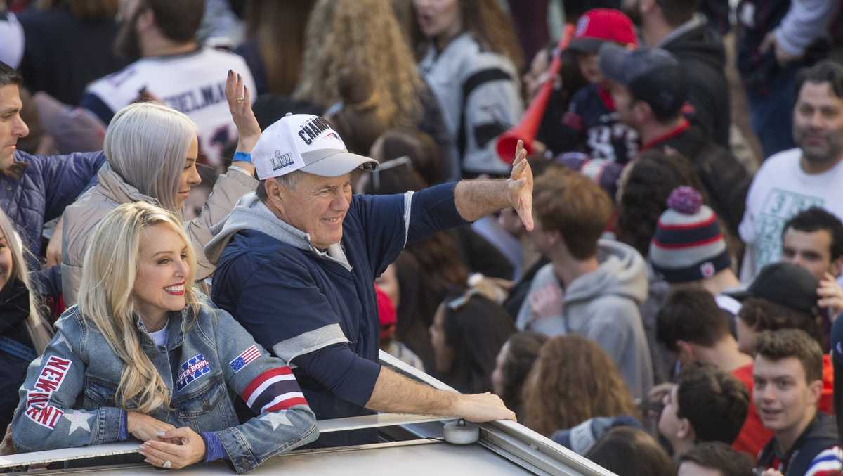 Patriots fans disappointed, not surprised that Belichick leaving