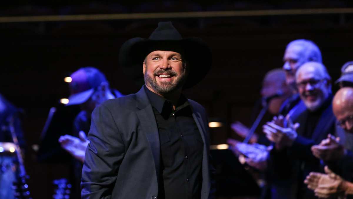 Boy who dressed up as Garth Brooks for Halloween gets invite to country ...
