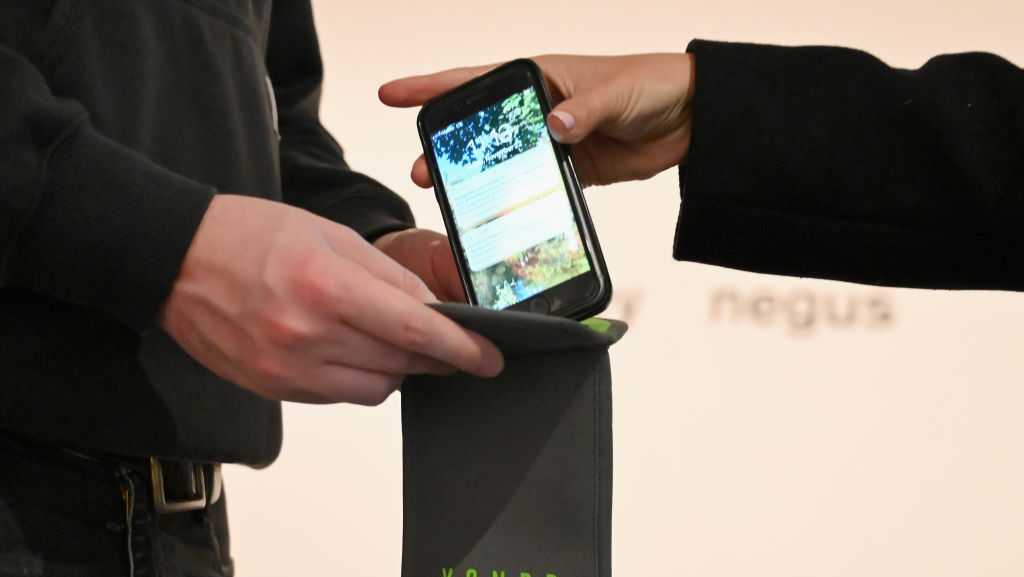 CPS continuing policies limiting cell phone usage as Ohio law takes ...