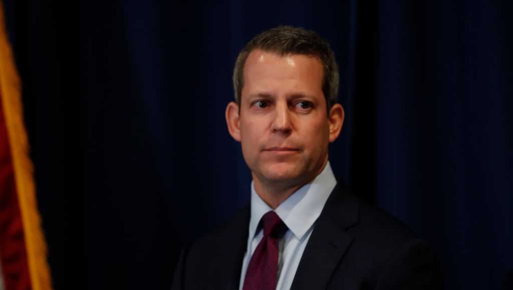 Changing course, Florida prosecutor Andrew Warren suspended by DeSantis ...