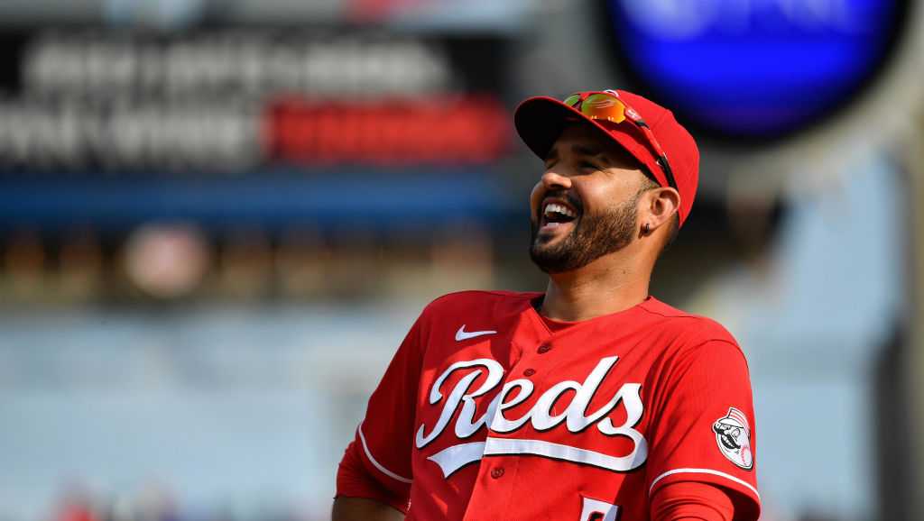 Eugenio Suarez excited to be back with Reds, sets goals for 2026 season